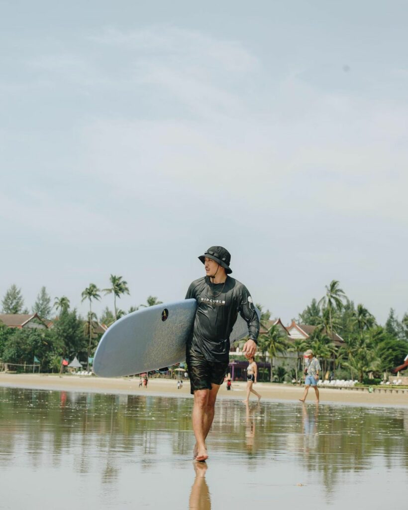 เฟย ภัทร นักแสดงหนุ่ม สุดแบด ยิ้มมีเสนห์ เล้าร้อนใจ