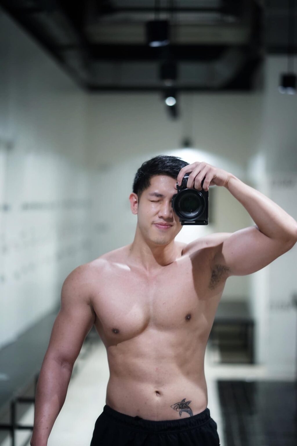 เจมส์ เดชาวัฒน์ หนุ่มหล่อ กล้ามโต ยิ้มหวาน ใจละลาย