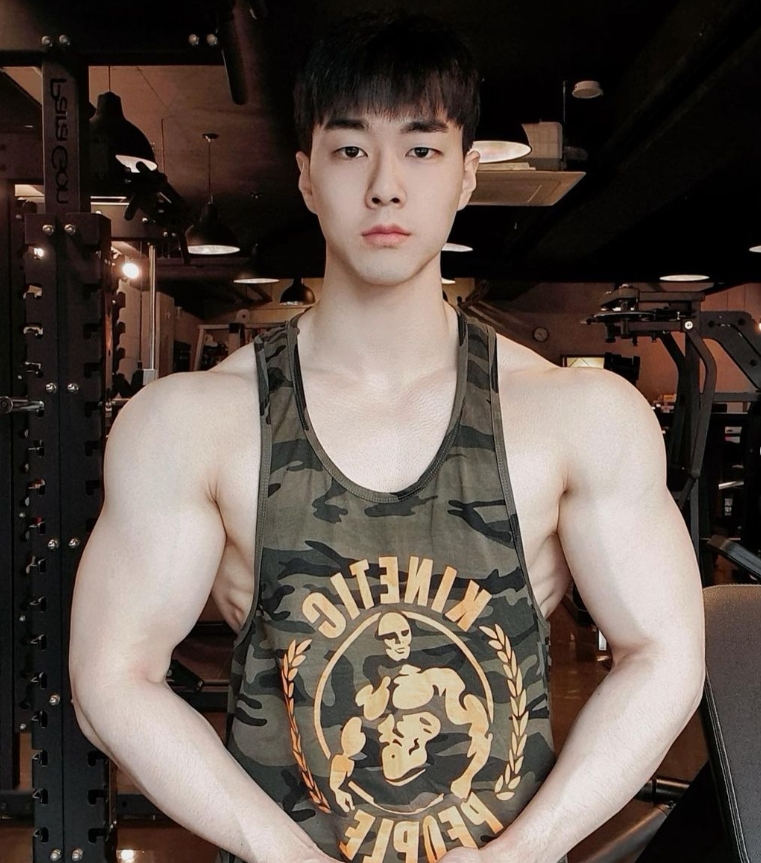 An Seung no นายแบบ หล่อ จากแดนกิมจิ ดีกรีนักกีฬาเพาะกาย